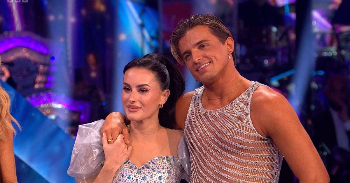 Former Strictly Come Dancing judge defends Amber Davies after ‘scandal ...
